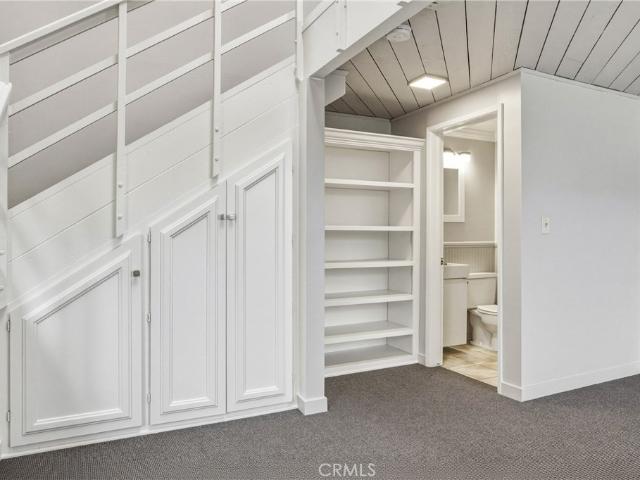 1435 Glenneyre