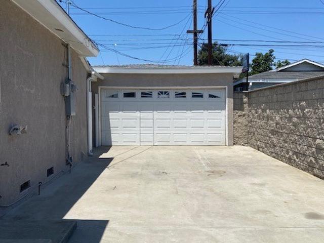 1435 S Ardilla