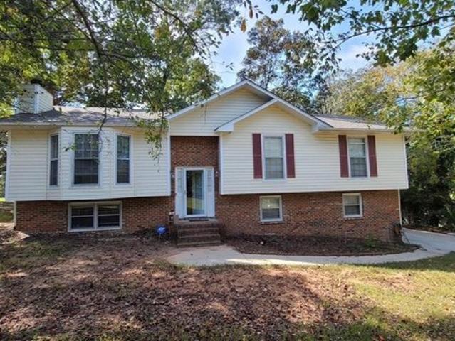 1435 Secretariat Dr, Helena, AL 35080