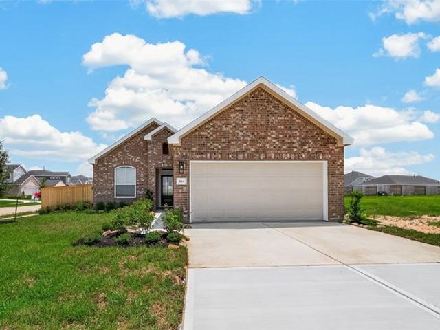1435 Terry Roberts Dr, Angleton, TX 77515