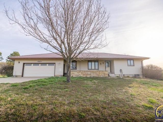 1435 th St, Eureka, KS 67045