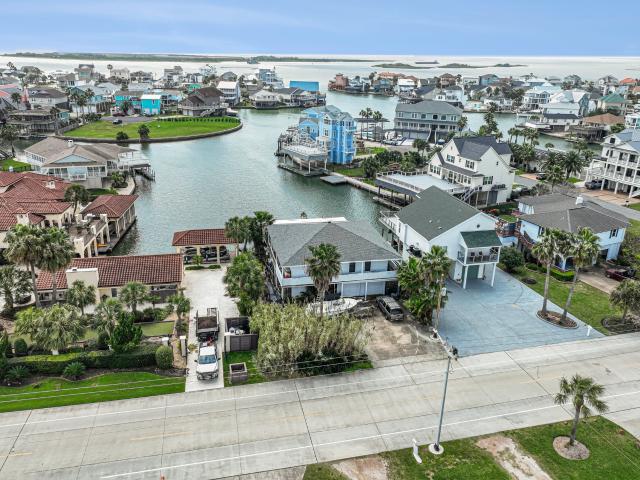 1435 Tiki Drive