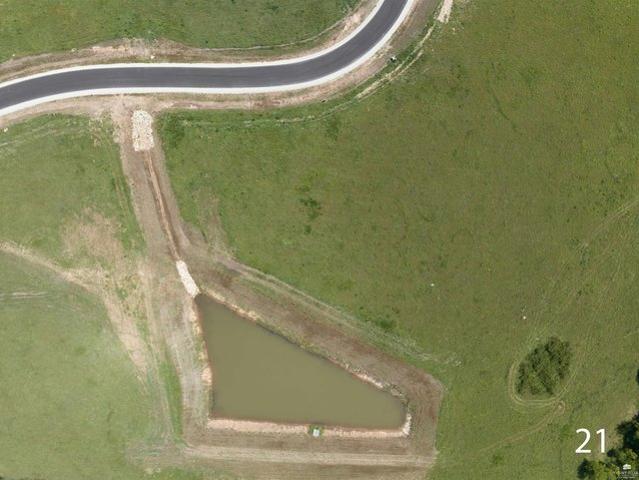 14362 Prairie Trail Dr, Wamego, KS 66547
