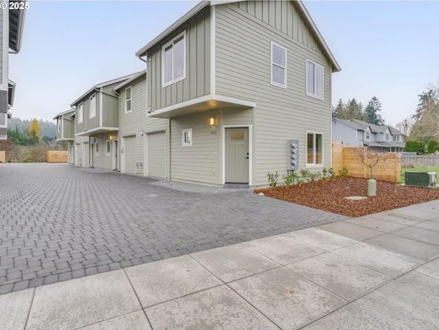 14362 SE Knight St, Portland, OR 97236