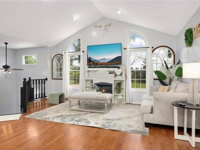 14364 Westridge Dr, Eden Prairie, MN 55347