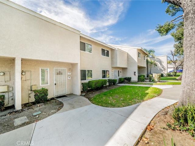 1436 N Elderberry