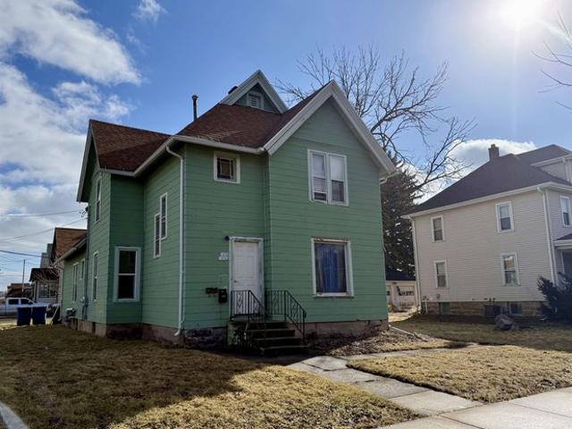 1436 N Main St, Oshkosh, WI 54901