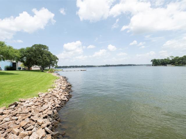 1436 Bowsprit Point