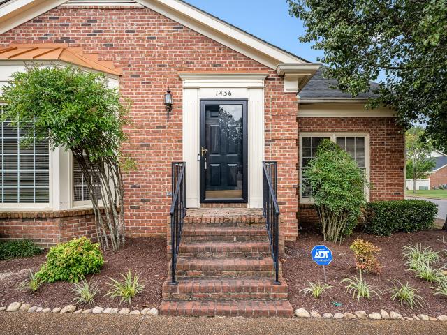 1436 Cheshire Pl