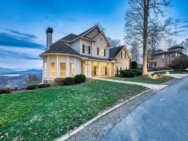 1436 Harris Ridge Dr, Young Harris, GA 30582