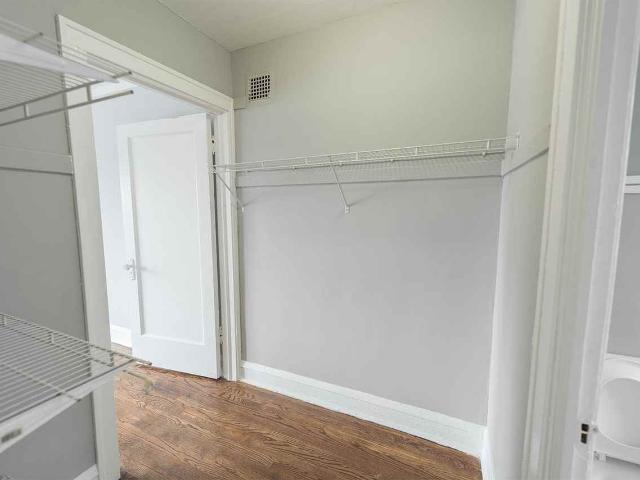 1436 Jarvis Complex Studio Apartment for Rent at 1434 W Jarvis Ave, Chicago, IL 60626 Rogers Park