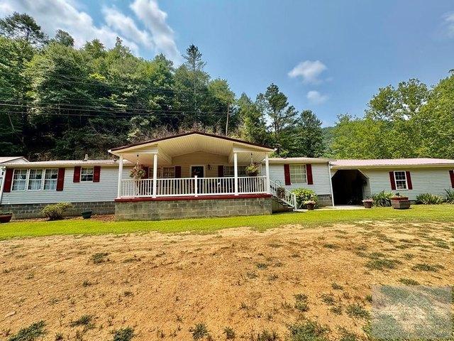 1436 Steels Hollow Rd, Hanover, WV 24839