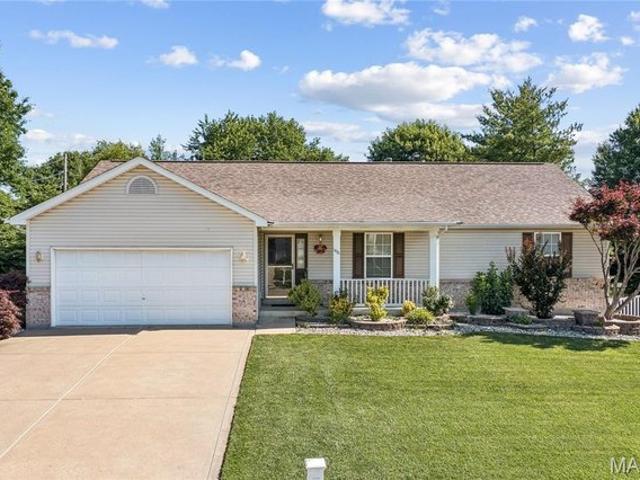 1436 Soaring Eagle Dr, O'Fallon, MO 63366