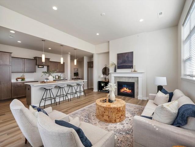 1436 Tenny Ave Unit 201, Waukesha, WI 53189