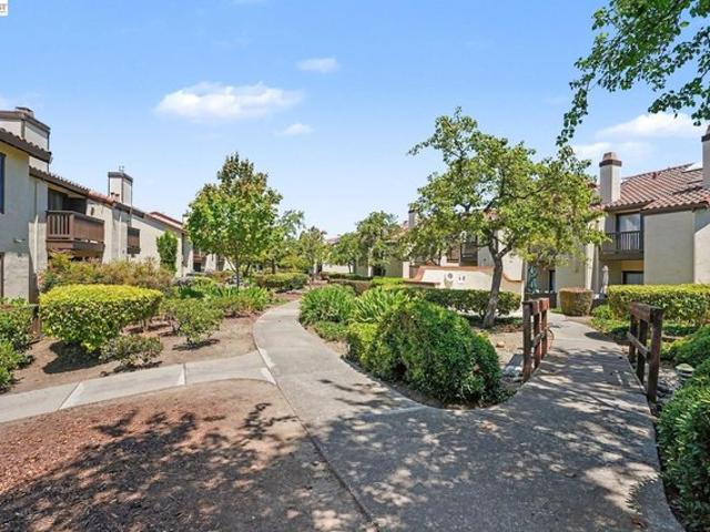 14374 Outrigger Dr, San Leandro, CA 94577