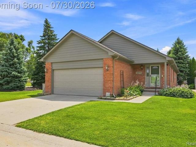 14378 Venice Dr, Sterling Heights, MI 48313