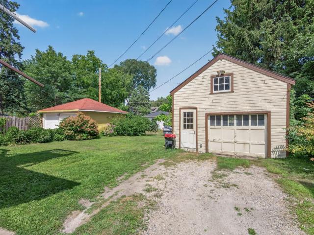 1437 Minnehaha Avenue W