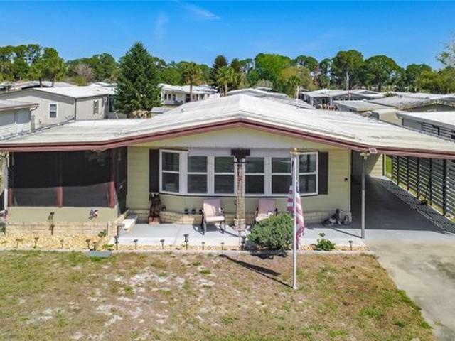 1437 Mohawk Cir, Tavares, FL 32778