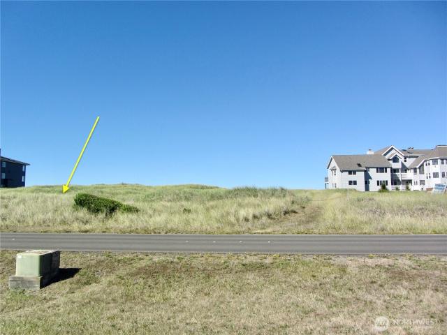 1437 Ocean Shores Boulevard SW