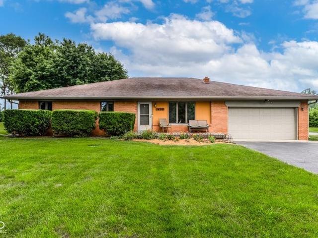 1437 Demaree Rd, Greenwood, IN 46143