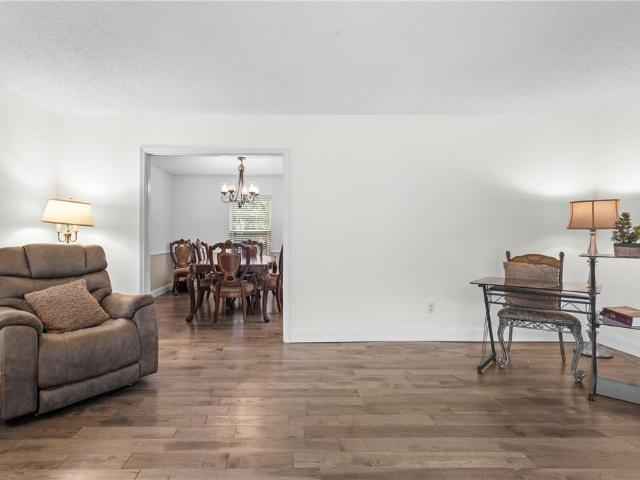 1437 Glenview Rd, Palm Harbor, FL 34683 | MLS #W7882
