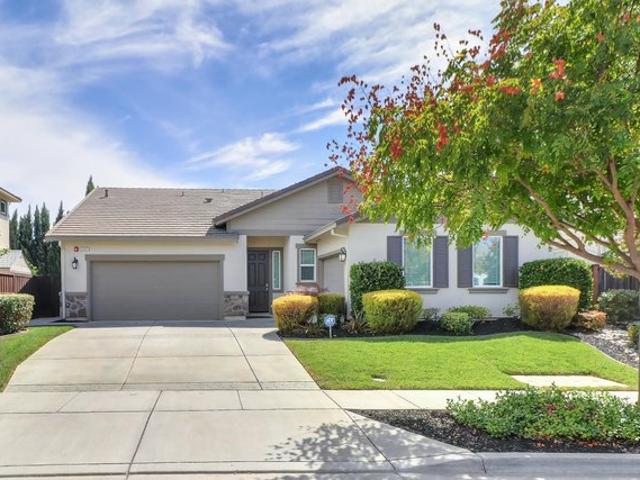 1437 Greenbrier Rd, West Sacramento, CA 95691