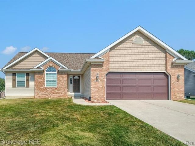 1437 Pondview Dr, Davison, MI 48423