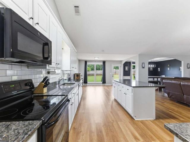 1437 River Mist Circle