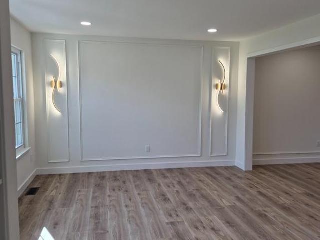 1437 Scarlet Oak Road