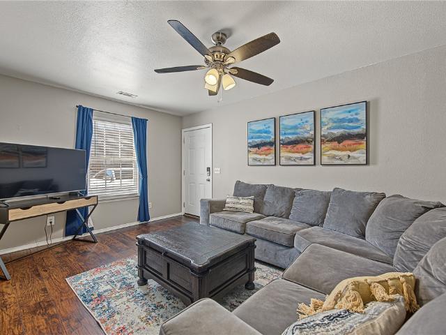 1437 W Sligo