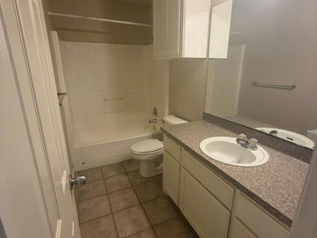 1437 Western Oaks Court