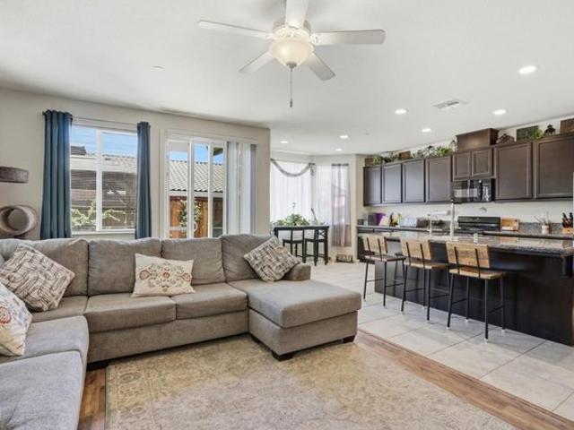 1437 Willmott Rd, Los Banos, CA 93635