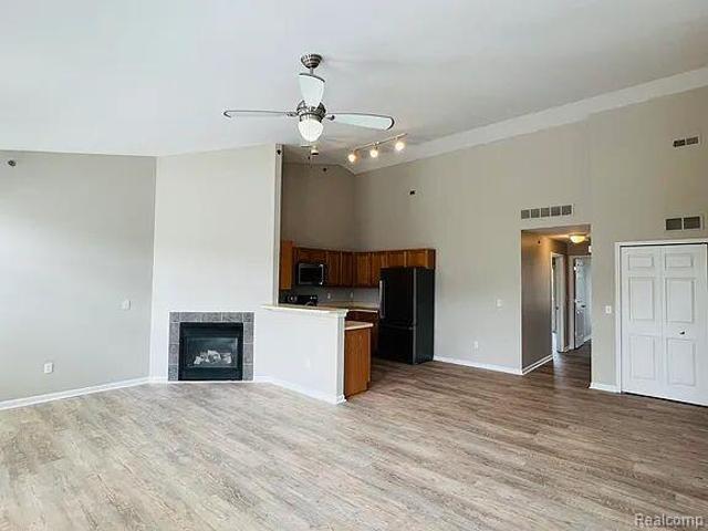 14381 Vauxhall Drive