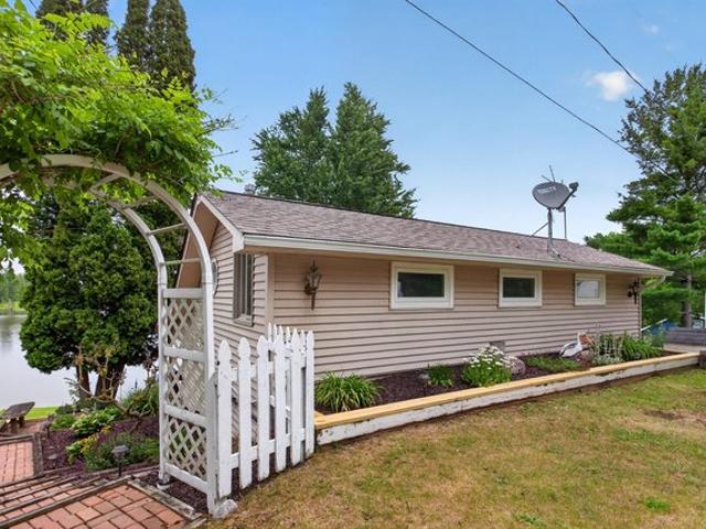 14384 Zimmerman Dr, Hudson, MI 49247