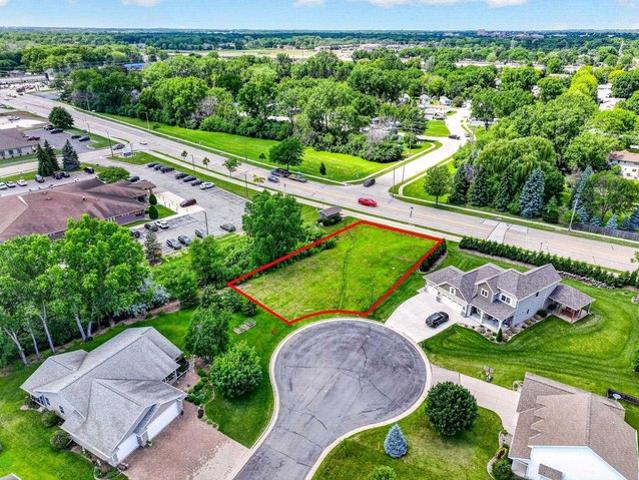 1438 Chesterfield Ct, Menasha, WI 54952