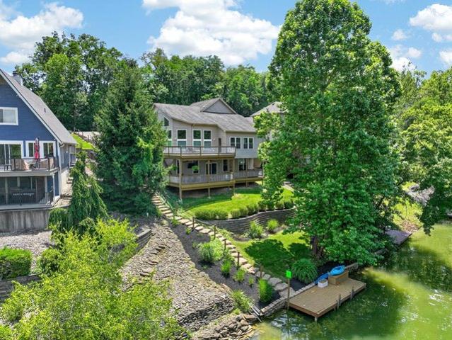 1438 Cliftmont Cir, Lawrenceburg, IN 47025