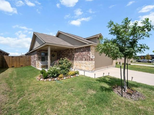 1438 Dovekie Dr, Forney, TX 75126