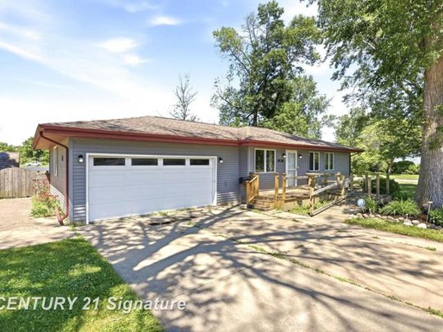 1438 Flanders Dr, Saginaw, MI 48604