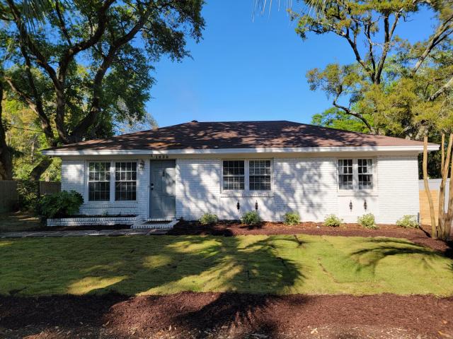 1438 Goblet Ave, Mount Pleasant, SC 29464 | MLS #25020 | Compass