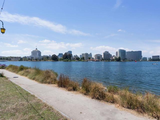 1438 Lakeshore Ave, Unit 6, Oakland, CA 94606 | MLS #41093 | Compass