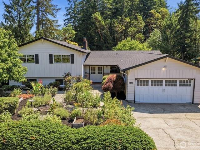 1438 th Ave SE, Bellevue, WA 98008