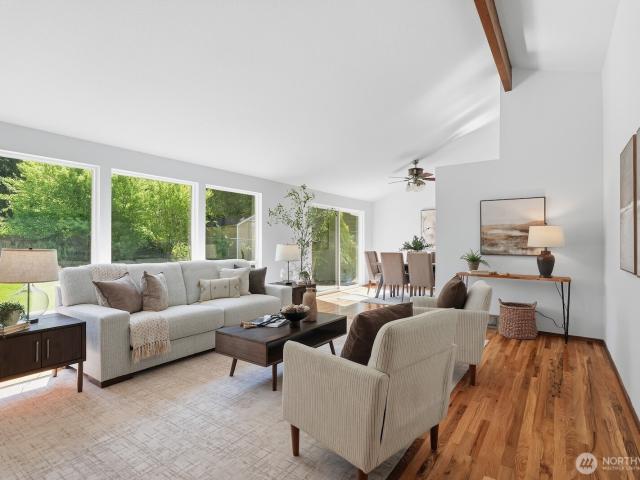 1438 th Avenue SE