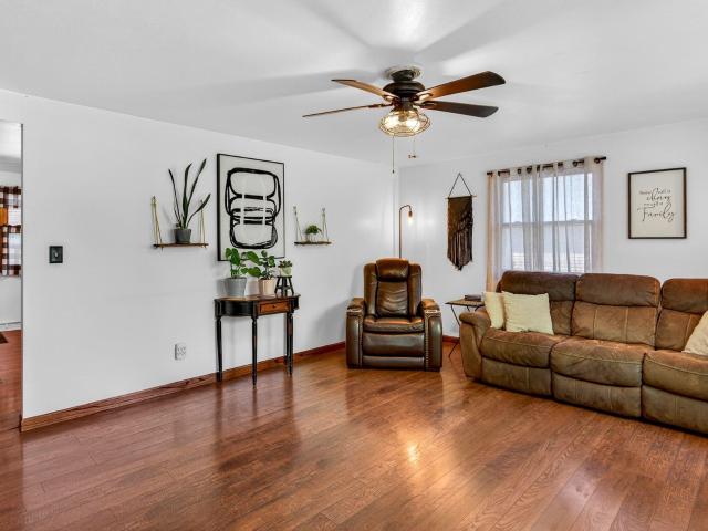 1438 w kimberly avenue
