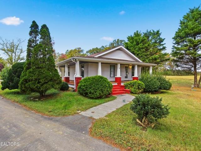 1438 W Hunt Rd, Maryville, TN 37801