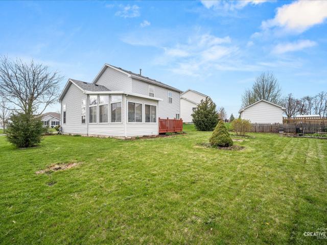1438 Westbury Cir, North Aurora, IL 60542 | MLS #12497 | Compass