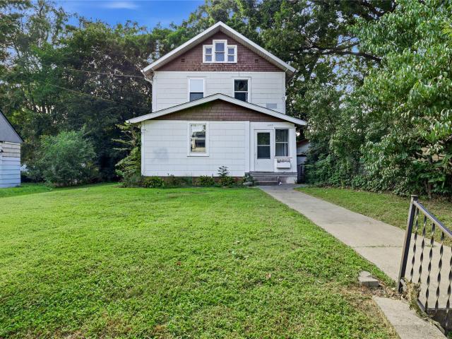 1438 33rd Street
