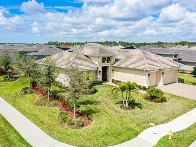 14391 Laguna Spgs Ln, Naples, FL 34114