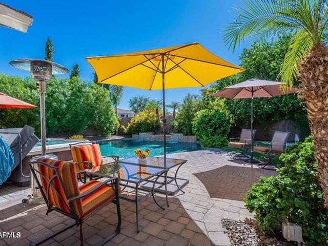 14395 W Port Royale Ln, Surprise, AZ 85379