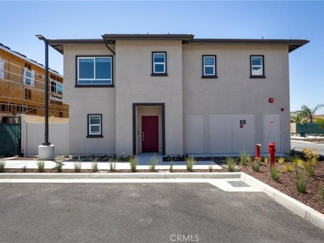 14399 Maraschino Ave, Fontana, CA 92335