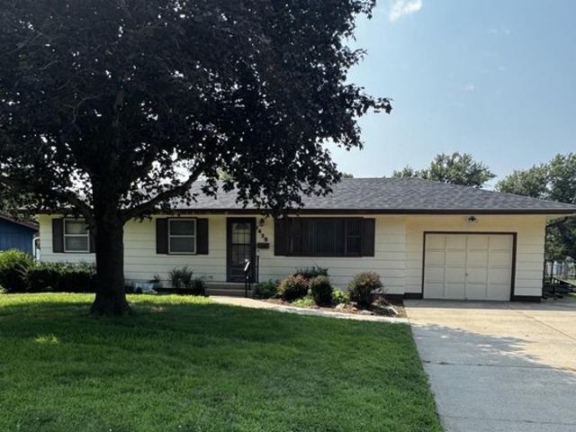 1439 N 7th St, David City, NE 68632